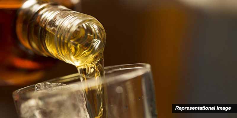 Spurious liquor and methanol poisoning | Manorama Yearbook