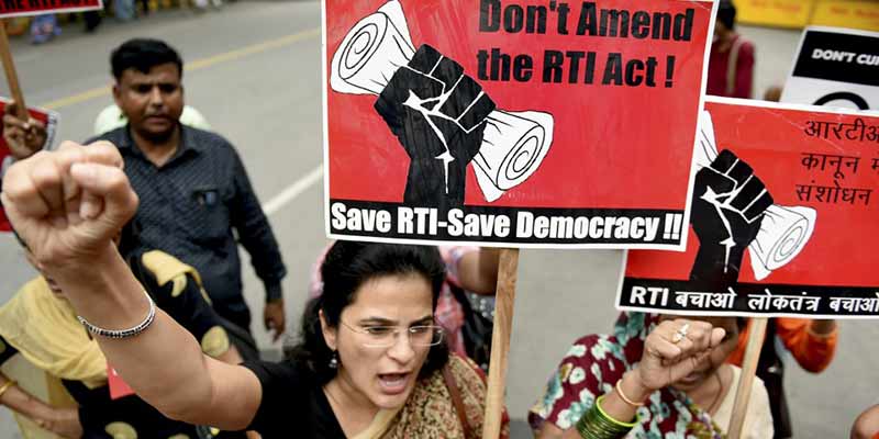 RTI report card makes for grim reading | Lok Sabha | rti | Supreme Court