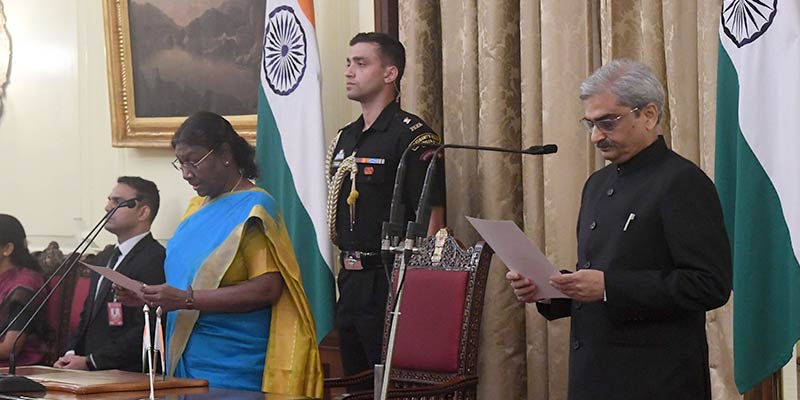 Praveen Kumar Srivastava sworn in as Central Vigilance Commissioner ...